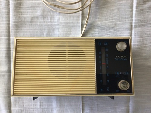 Vintage YORK Solid State TT-85 AM/FM Radio WORKS New York Transistor ...