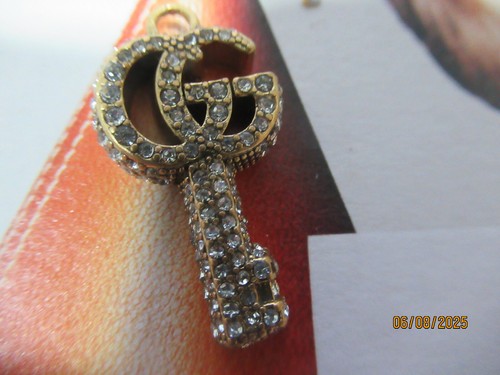 GUCCI ZIPPER PULL CHARM Bronzy GOLD tone metal , CRYSTALS 1 INCH KEY | eBay