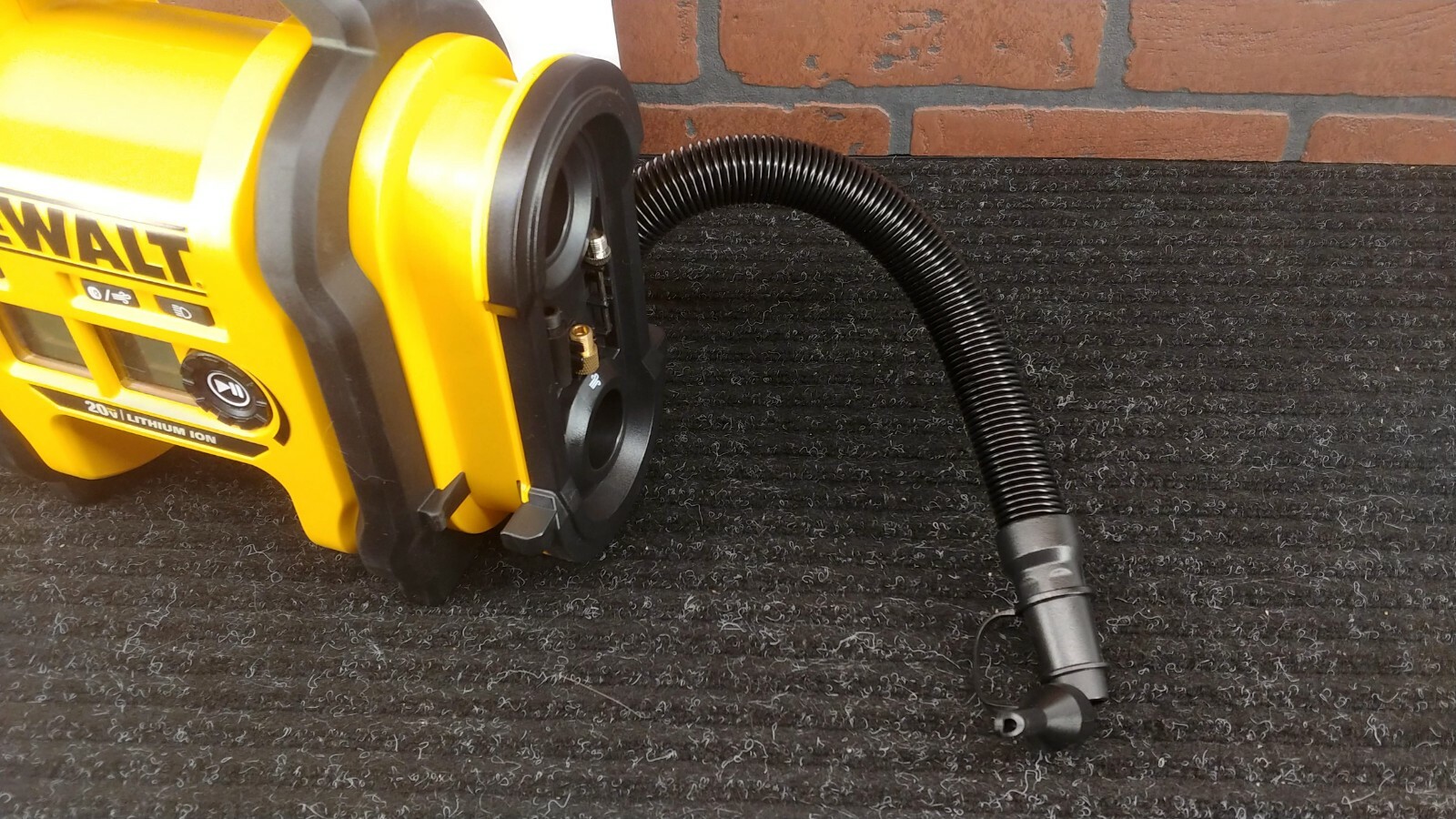 Dewalt DCC020IB 12V AUTO DC/20V MAX Digital Inflator Tool-***NEW ...