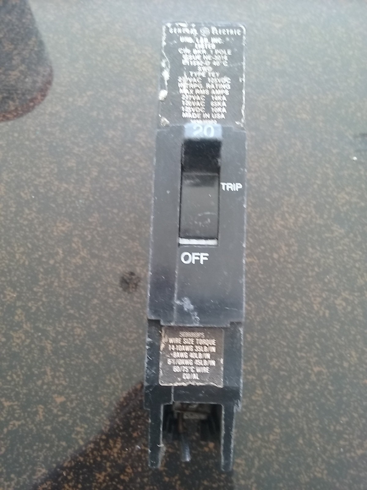 General Electric UND. LAB 20 Amp Single‑Pole Type TEY Circuit Breaker ...