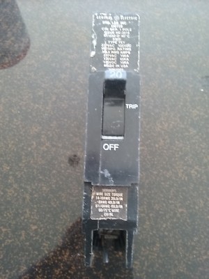General Electric UND. LAB 20 Amp Single‑Pole Type TEY Circuit Breaker ...