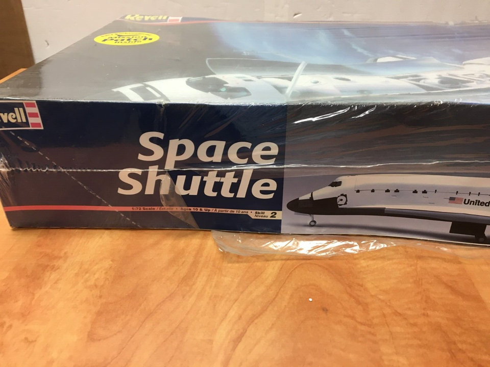 Revell HUGE Space Shuttle Model Kit 1/72 #85-5085 + MISSION PATCH ...