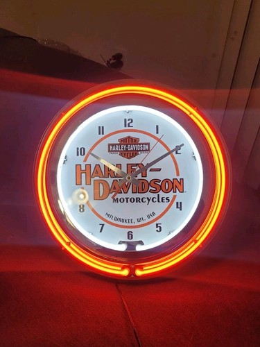 Harley Davidson Neon Band Motorcycle Clock 👀💥 Harley Davidson Neon Man ...