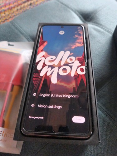 Moto Razr 40 Ultra Mobile Phone With Box & Accessories 840023240157 ...