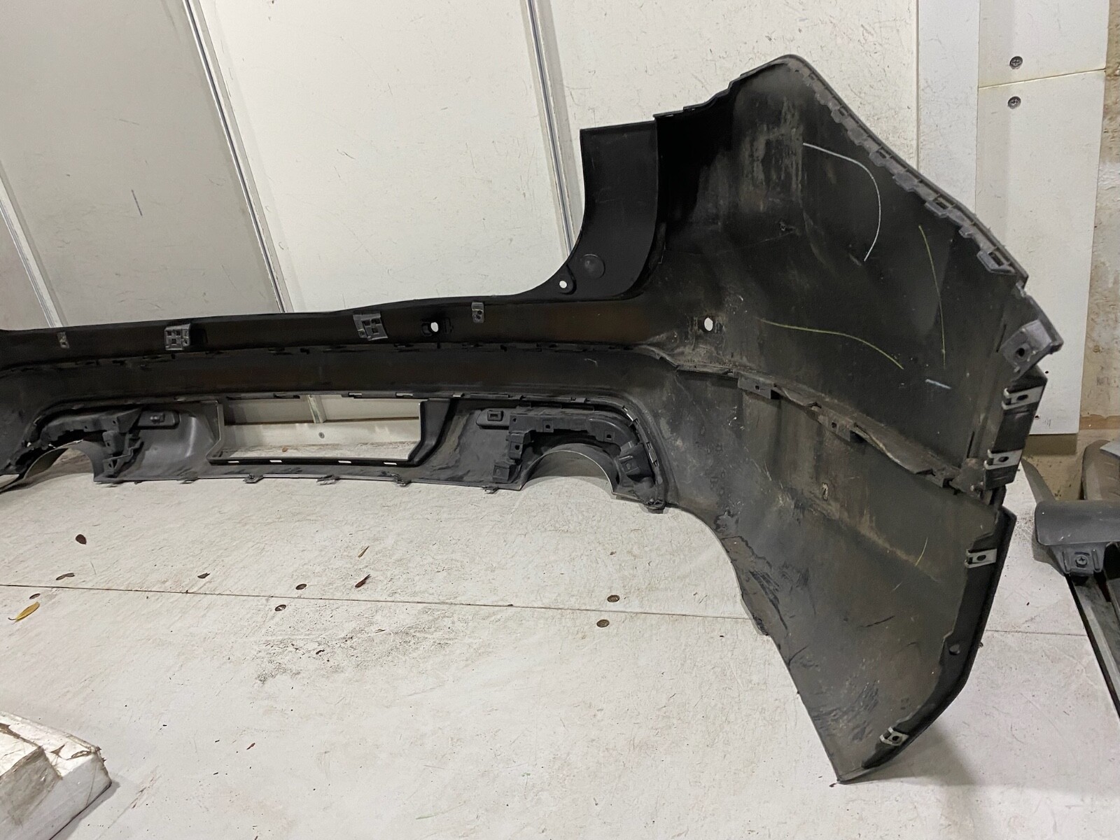 2016-2017 FORD EXPLORER REAR BUMPER COVER OEM FB53-17F954-AEW | eBay