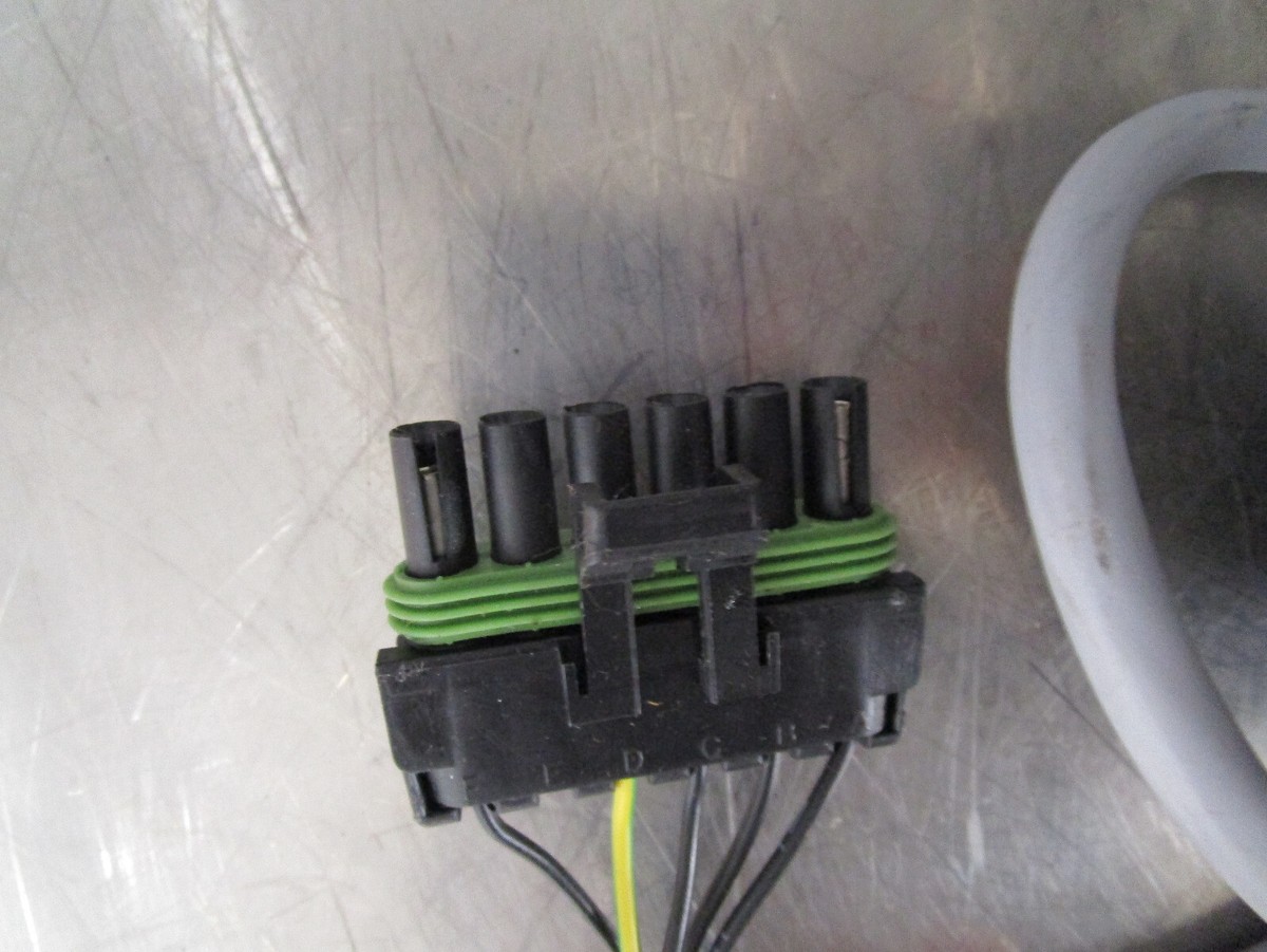 s-l1200.jpg s-l1200.jpg