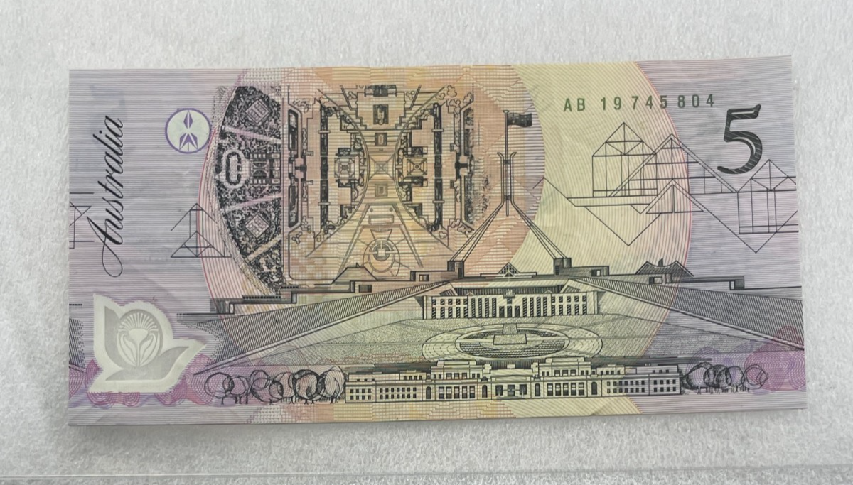 1992 Australia Fraser Cole $5 Last Prefix AB19 in About VF | eBay Australia