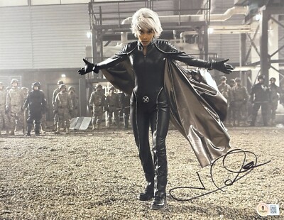 Halle Berry Signed 11x14 Photo X-Men Storm Authentic Autograph Beckett ...