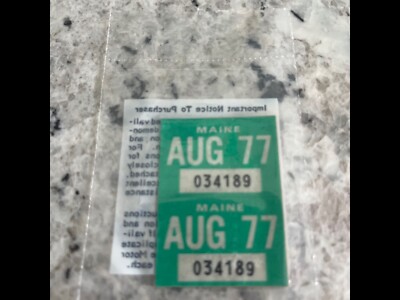 1977 AUG MAINE vtg License Plate Registration STICKER Date TAB Tag ME ...