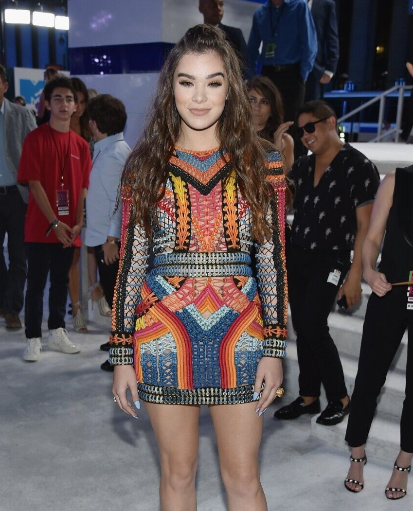 Hailee Steinfeld in an 8" x 10" Glossy Photo Headshot i88g | eBay