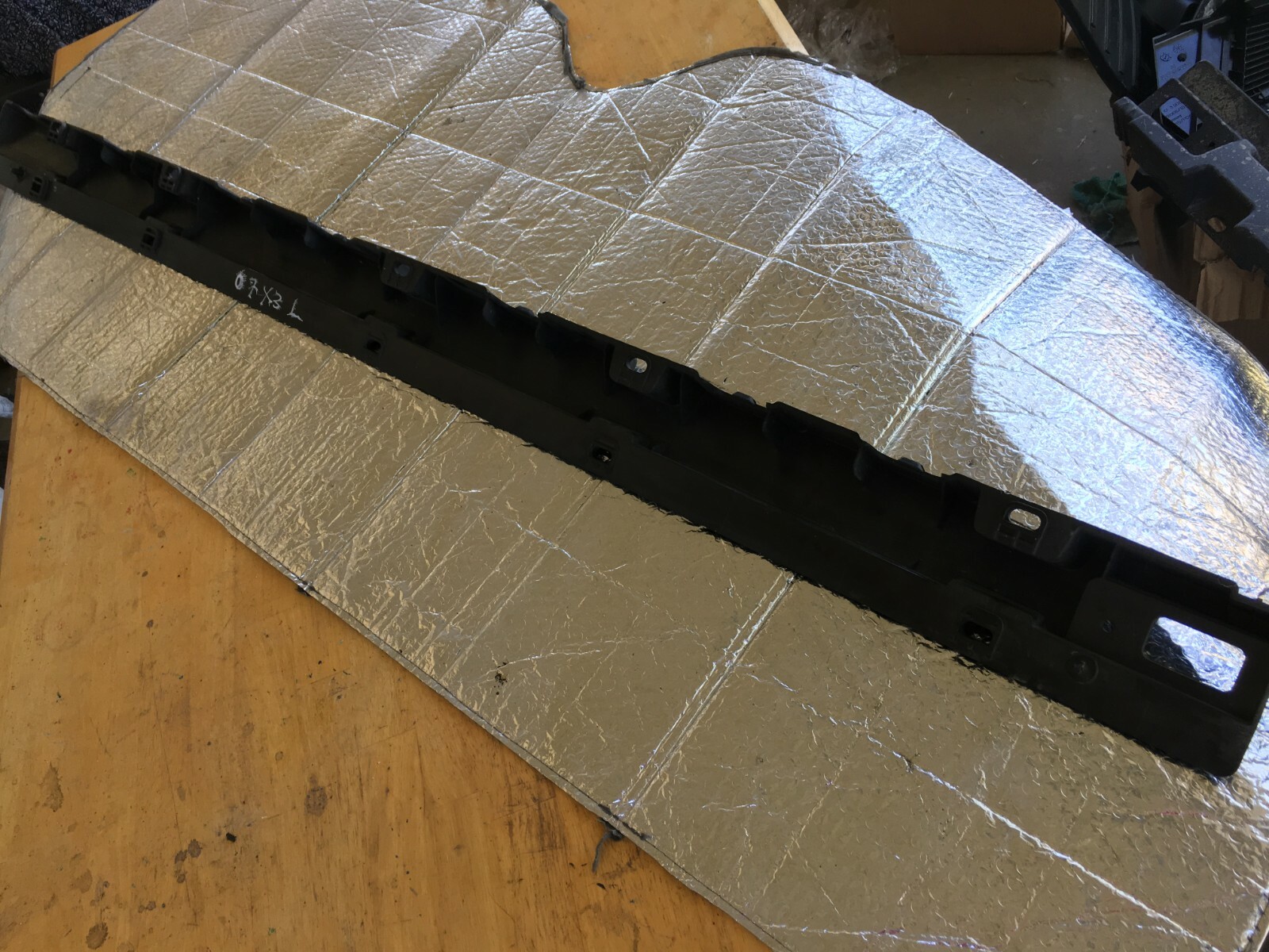 2007-2009 BMW X3 3.0L LEFT DRIVER SIDE SKIRT ROCKER PANEL BRACKET TRIM ...