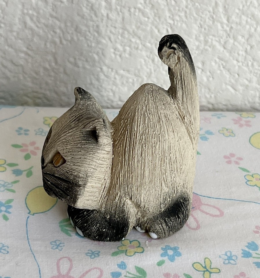 Artesanía Rinconada Cat/Kittie Yellow eyes Hand carved Figurine Uruguay ...