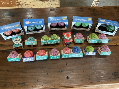 Vtg GE Christmas Lighted Ice Snowball Light Bulbs, 25 Bulbs-working ...