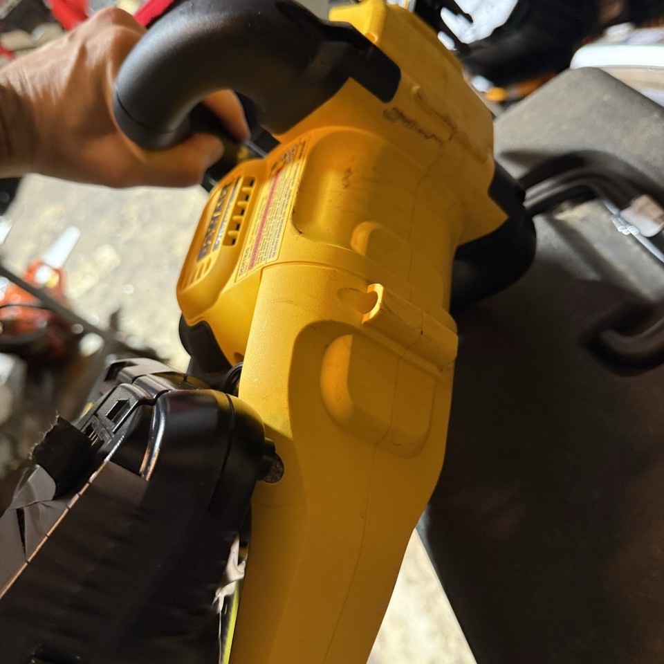 Dewalt Dcht820 20v Hedge Trimmer Set With Battery And Charger | eBay