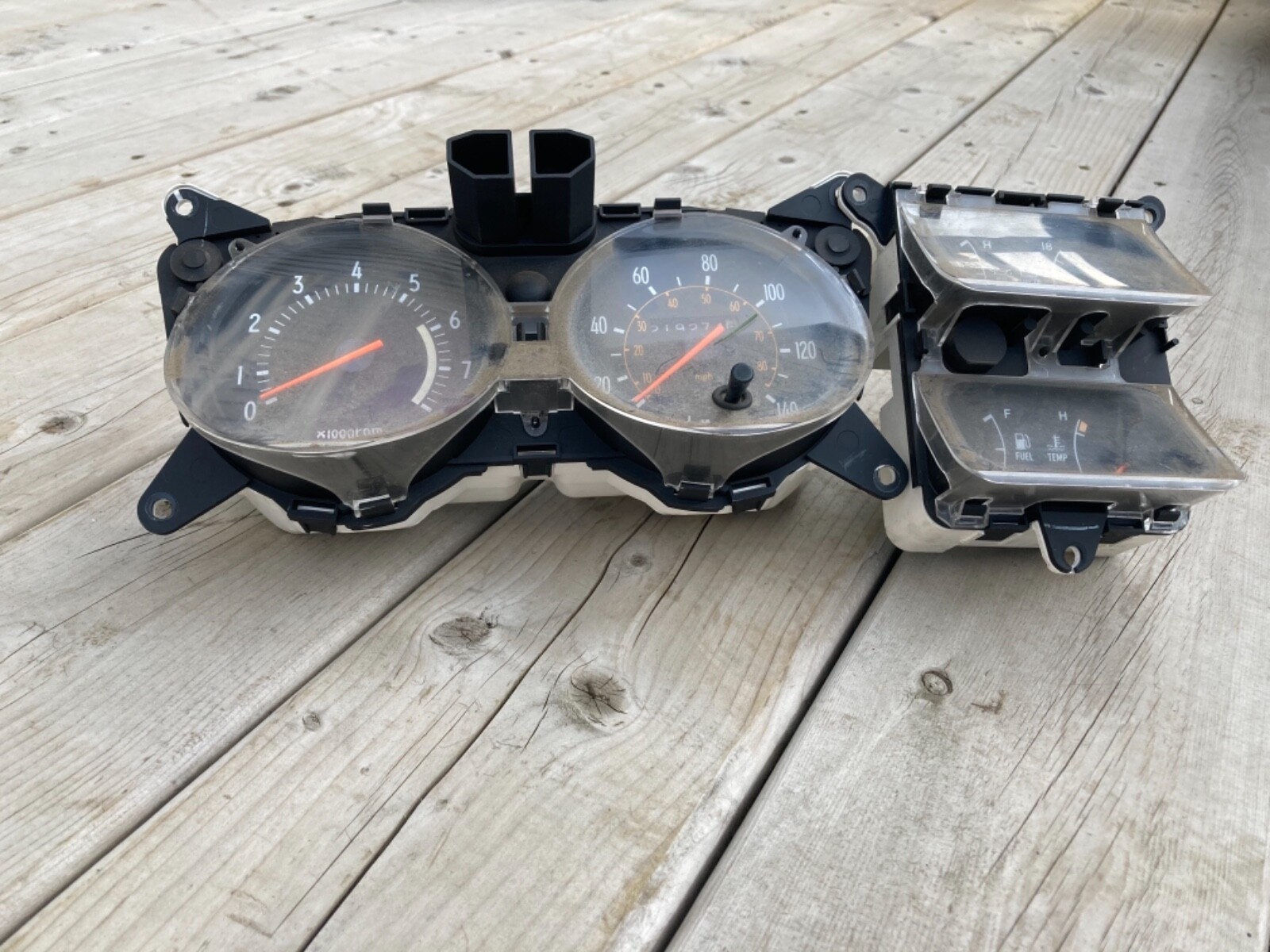 80 - 81 TOYOTA CELICA INSTRUMENT CLUSTER SPEEDOMETER GAUGES ODOMETER ...