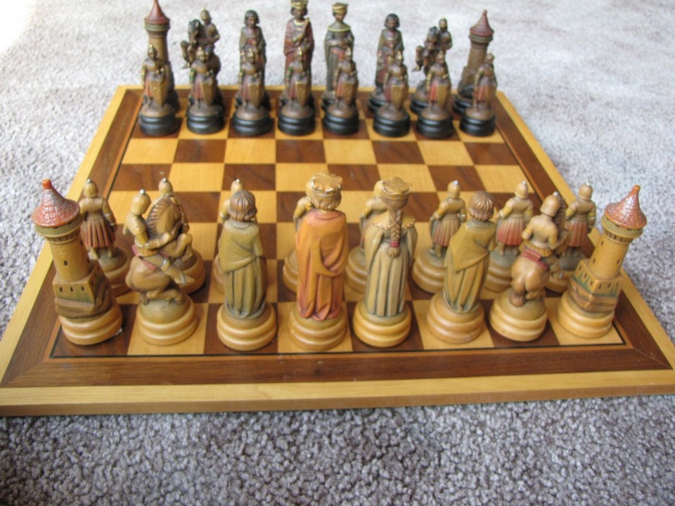 ANRI " King Arthur" Chess Set & Board.......One Owner.......Mint ...