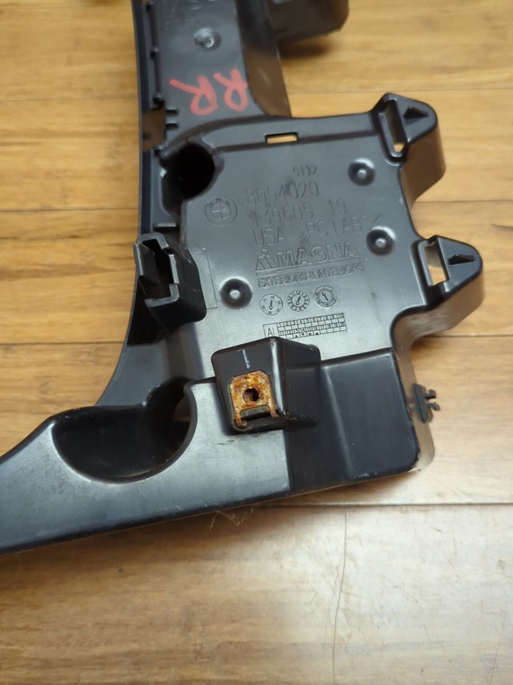 2012-2018 BMW X5 F15 Right Side Rear Corner Bracket Mount OEM 8054020 ...