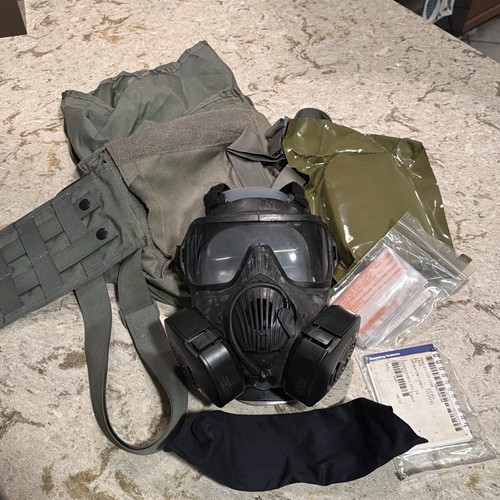 Avon FM50 /M50 CBRN Gas Mask Size Medium w/ Filter and Thyf Gas Mask ...