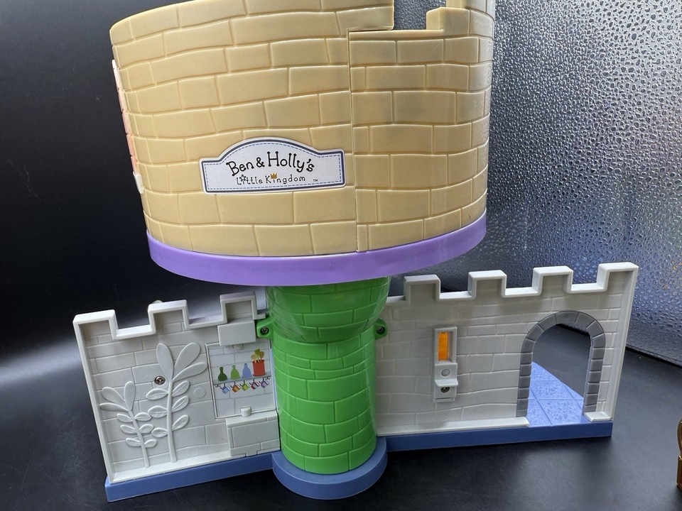 Ben & Holly Little Kingdom Thistle Castle Playset With Toy Figures ...