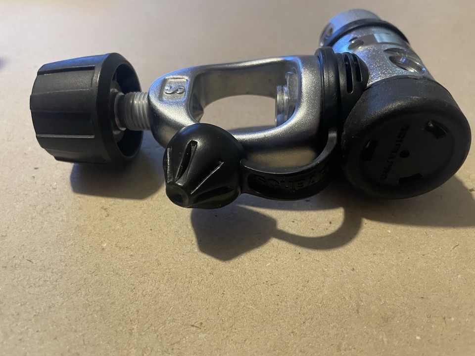 Scubapro Regulator Mk20/G500 (1st & 2nd Stage)(Yoke)(Swivel)(Needs hose ...