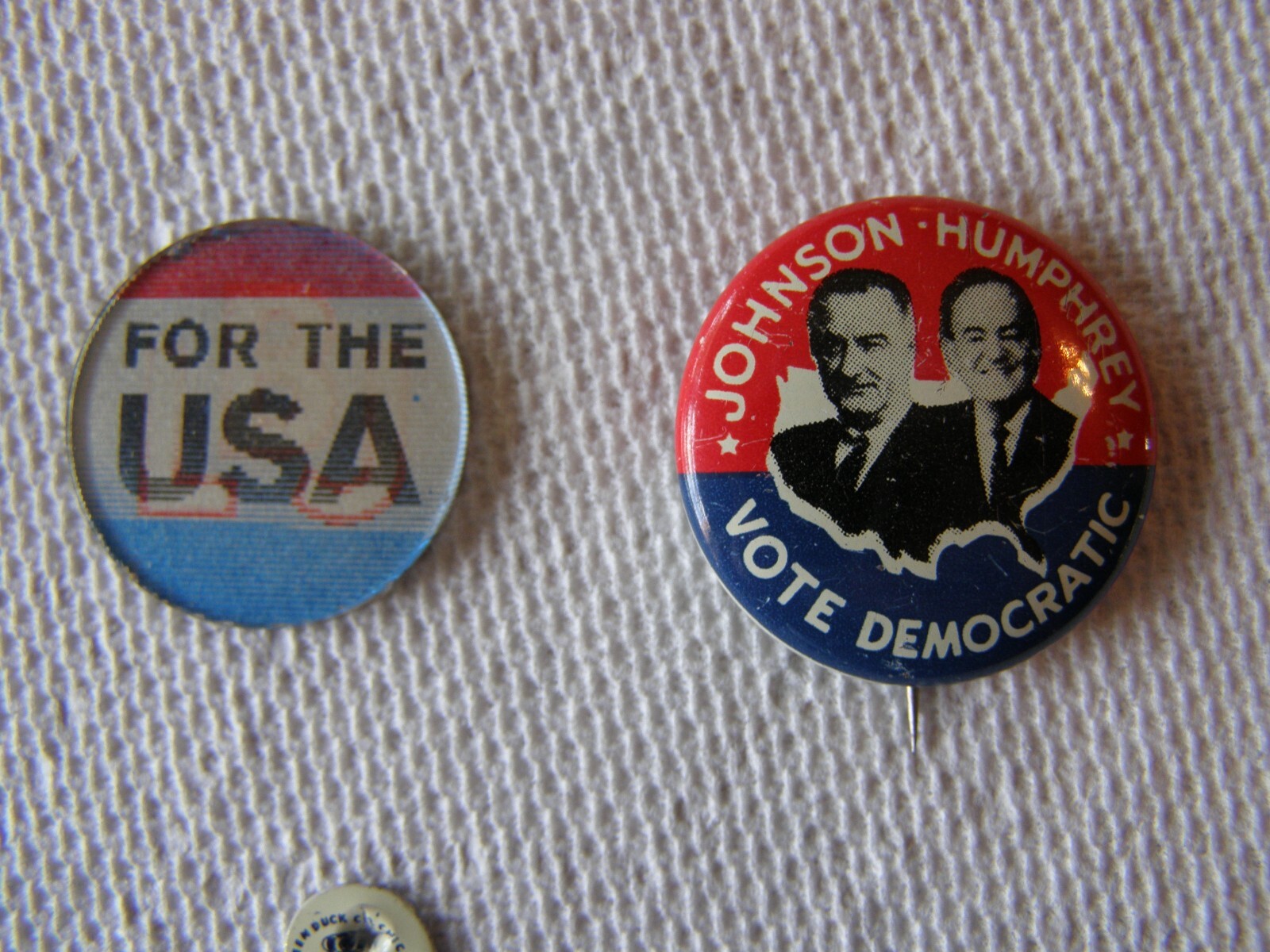 VINTAGE LBJ PRESIDENTIAL PINS, BUTTONS LOT OF 6 DIFFERENT JOHNSON ...