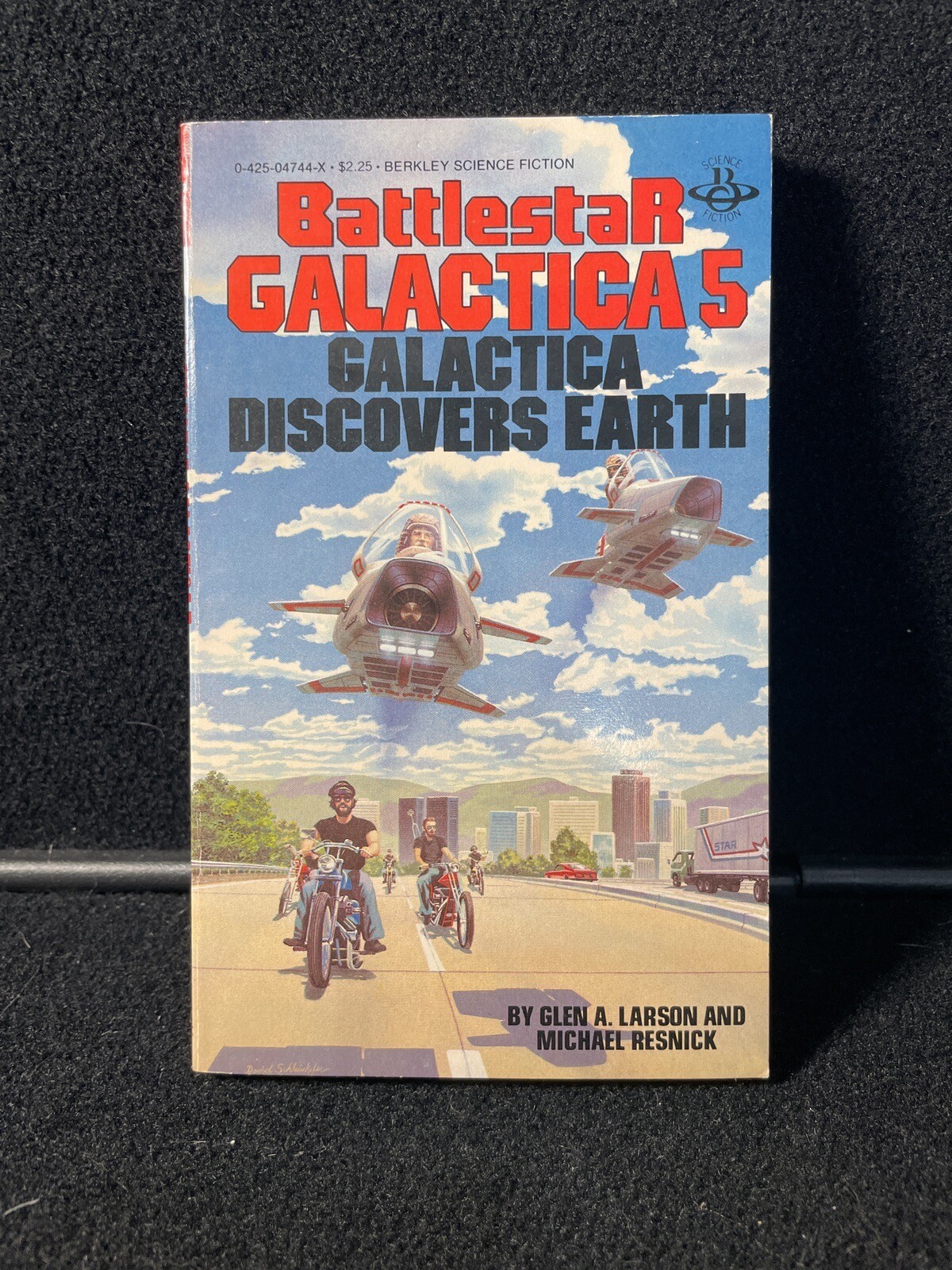 Battlestar Galactica 5 Galactica Discovers Earth Glenn Larson & Resnick ...