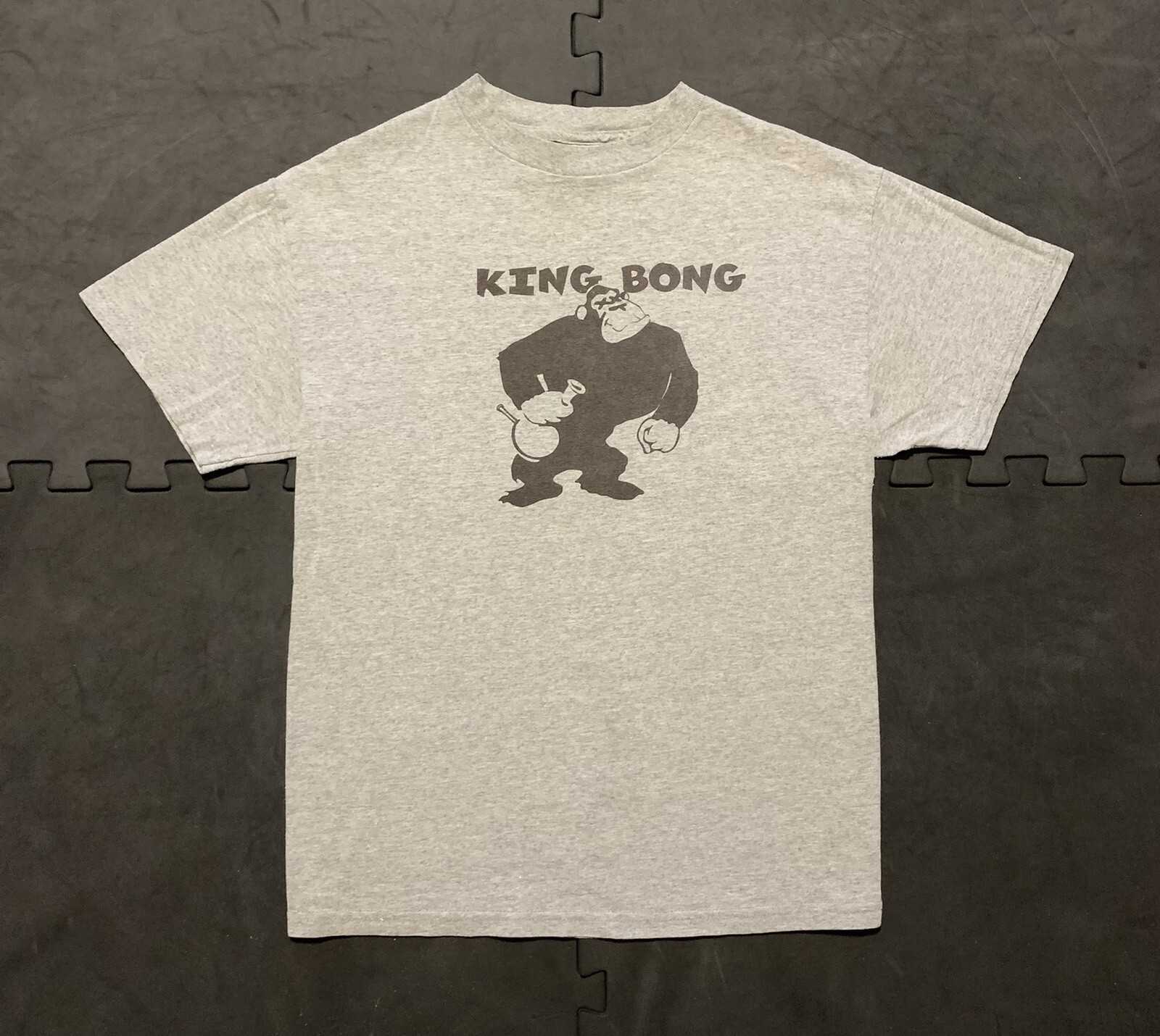 Vintage 2000s “King Bong” Smoking Parody Graphic T-Sh… - Gem