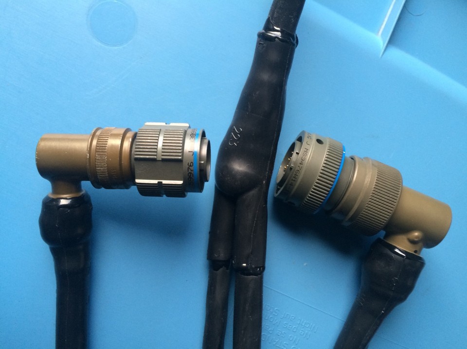 5995-01-598-6039 CABLE ASSY SATCOM DATA POWER 3 CONNECTORS 100FT 170382 ...