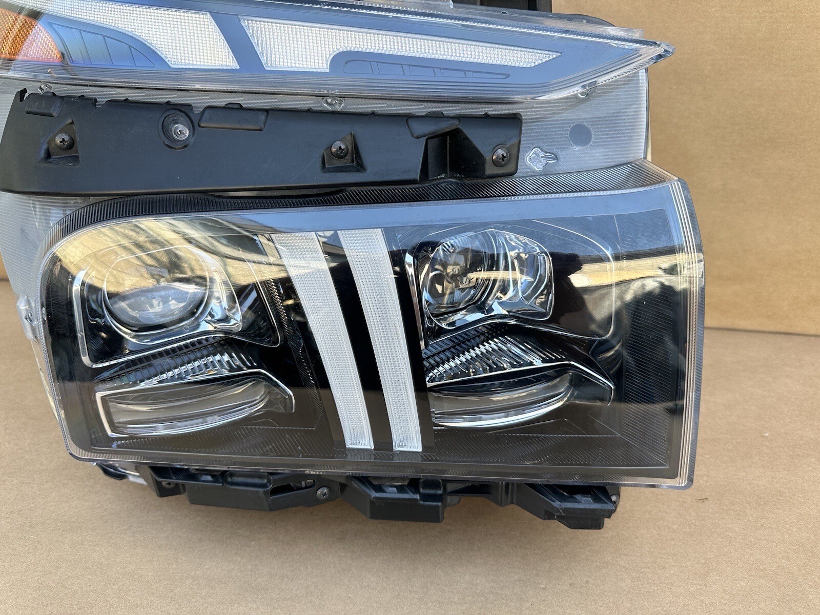 2021-2023 Hyundai Santa Fe LED Headlight Assembly, RH Pass OEM 92102 ...