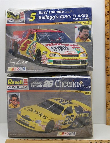 Vintage Revell Monogram 1:24 NASCAR Model Kits #5 Kellogg's + #26 ...