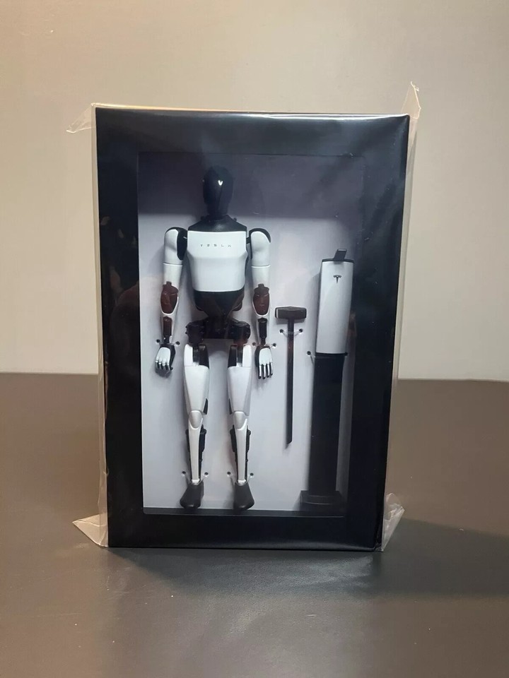 Tesla Bot Action Figure New | Humanoid Robot FAST SHIPPING IN HAND (USA ...