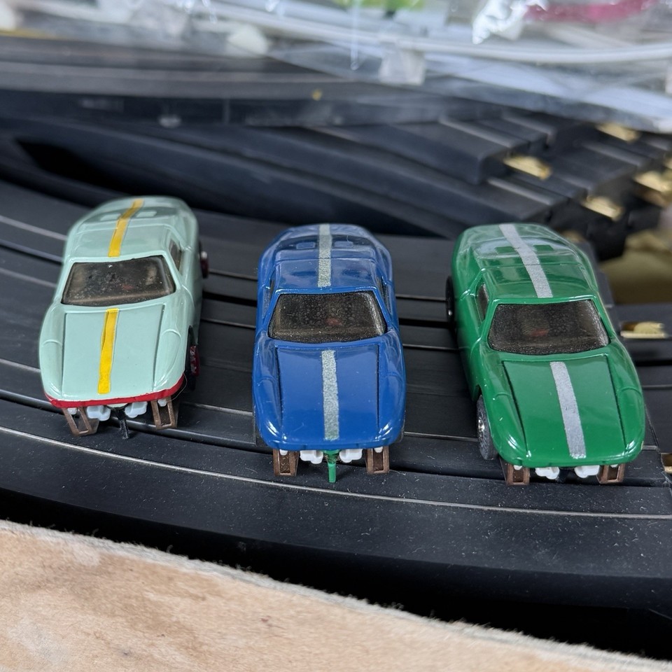 VTG HO Race Set ATLAS #1209 Twin Pikes Peak Racing Set with 3 Slot Cars ...