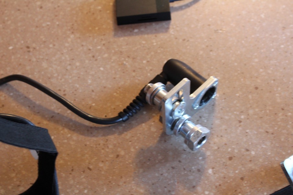 USED Alber E-FIX Power Assist Add-On Drive Wheels Power up any manual ...