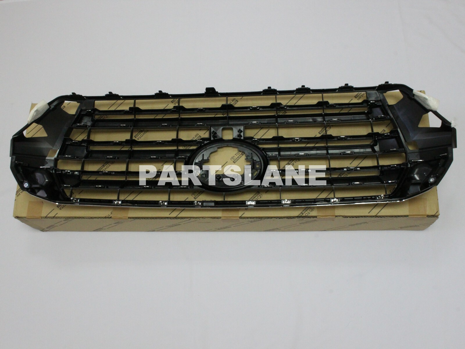 Toyota Land Cruiser 2016-2021 OEM Genuine Radiator Grille 53101-60936 ...