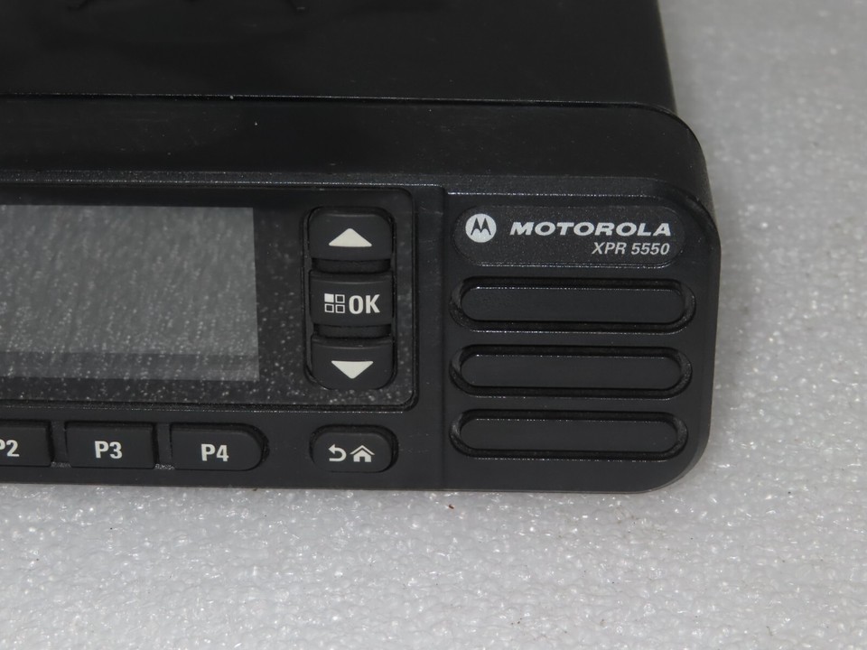 Motorola XPR5550 Radio AAM28TRN9KA1AN w/ mic | eBay