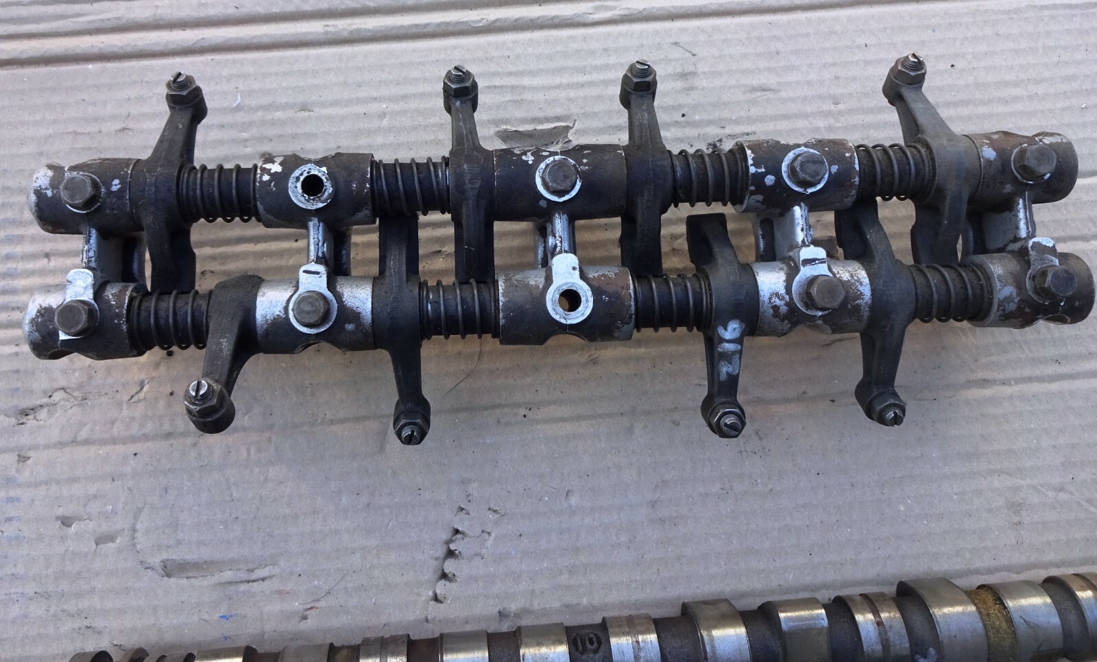 NISSAN D21 PICKUP UTE ENGINE Z16 OHC 1,6cc ROCKER ARM SHAFT WITH ...
