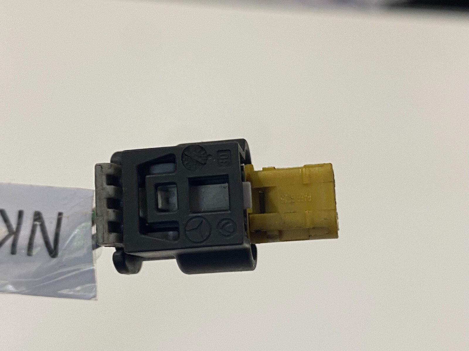 Genuine Mercedes-Benz Wiring Loom Harness Plug Connector A0225452126 2 ...