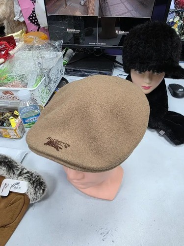 Burberry England Hunting Cap Beige Hat Men Hat Accessory Original ...