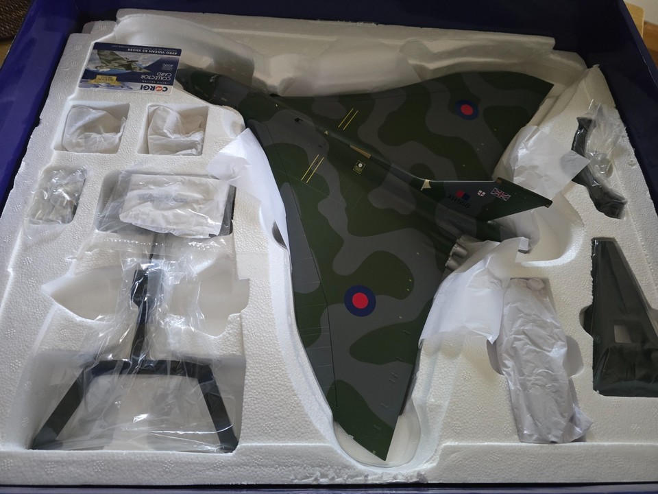 1/72 scale corgi Vulcan Bomber back to the skies new immaculate ...