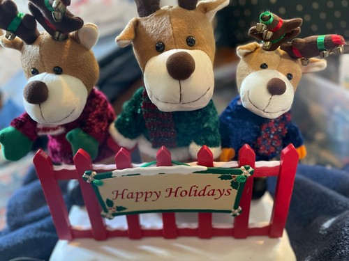 Avon Rockin Reindeer Singing And Dancing Animated Reindeer Decoration ...