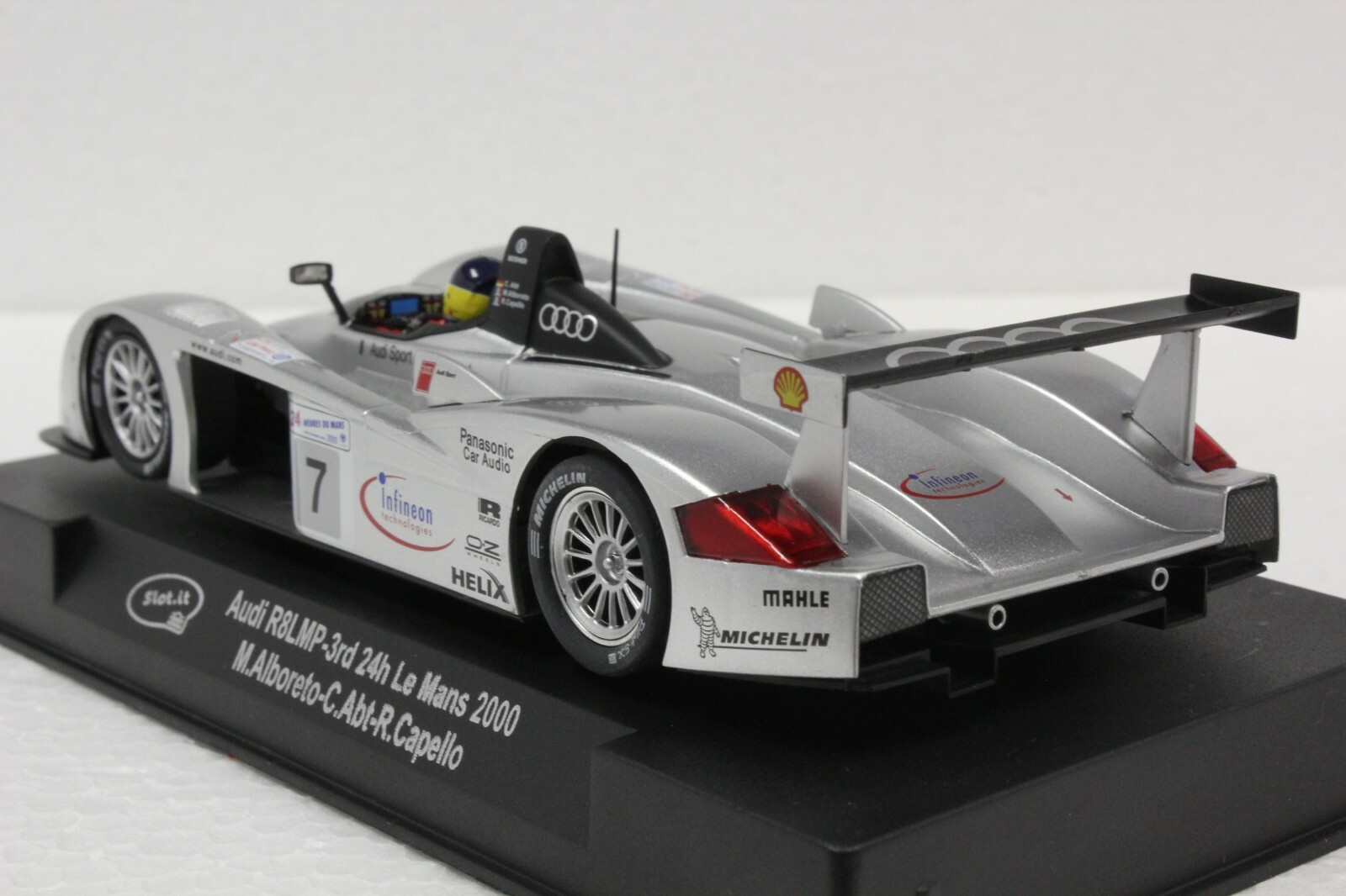Slot It SICA33C Audi R8 LMP 24H Le Mans 2000, #7 1/32 Slot Car ...