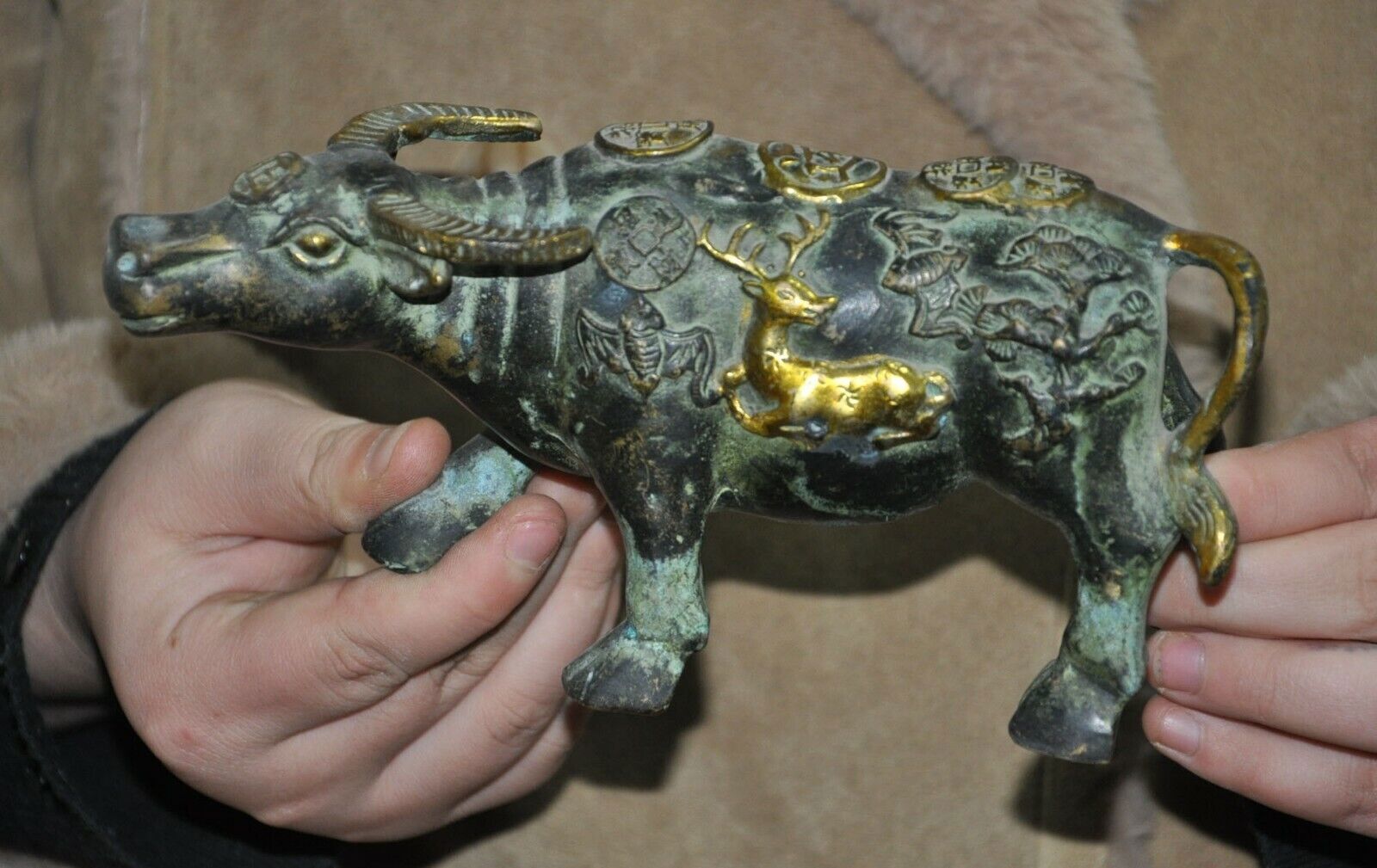 7.2"Ancient Chinese bronze Gilt Feng Shui wealth lucky animal ox cattle ...
