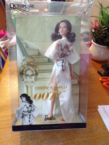 JAMES BOND 007 OCTOPUSSY BARBIE DOLL 2010 BLACK LABEL MATTEL T4550 NRFB ...