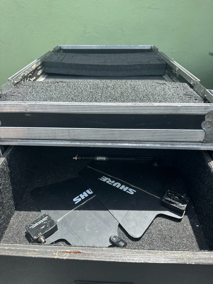 Shure UR4D+,UR1,UR2, G1 Dual Wireless Receiver Freq 470-530MHz (8 ...