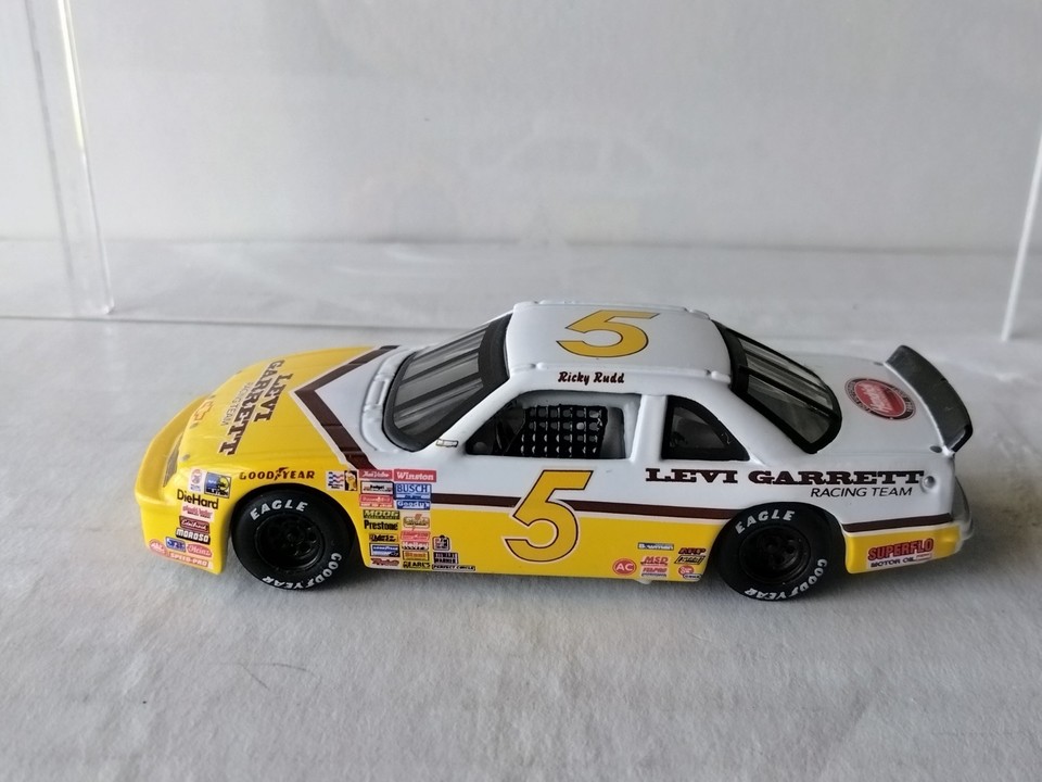 Ricky Rudd 1/64 1990 #5 Levi Garrett Chevy Lumina w/ Collector Card ...