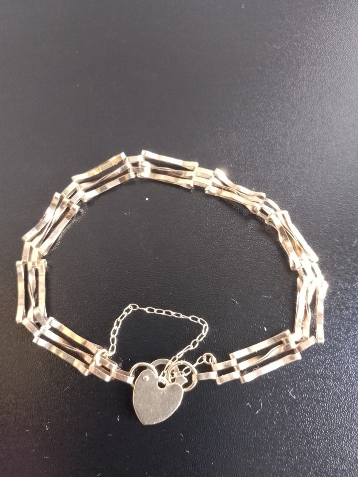 9ct gold ladies 3 gate gold bracelet with padlock and safety chain ...