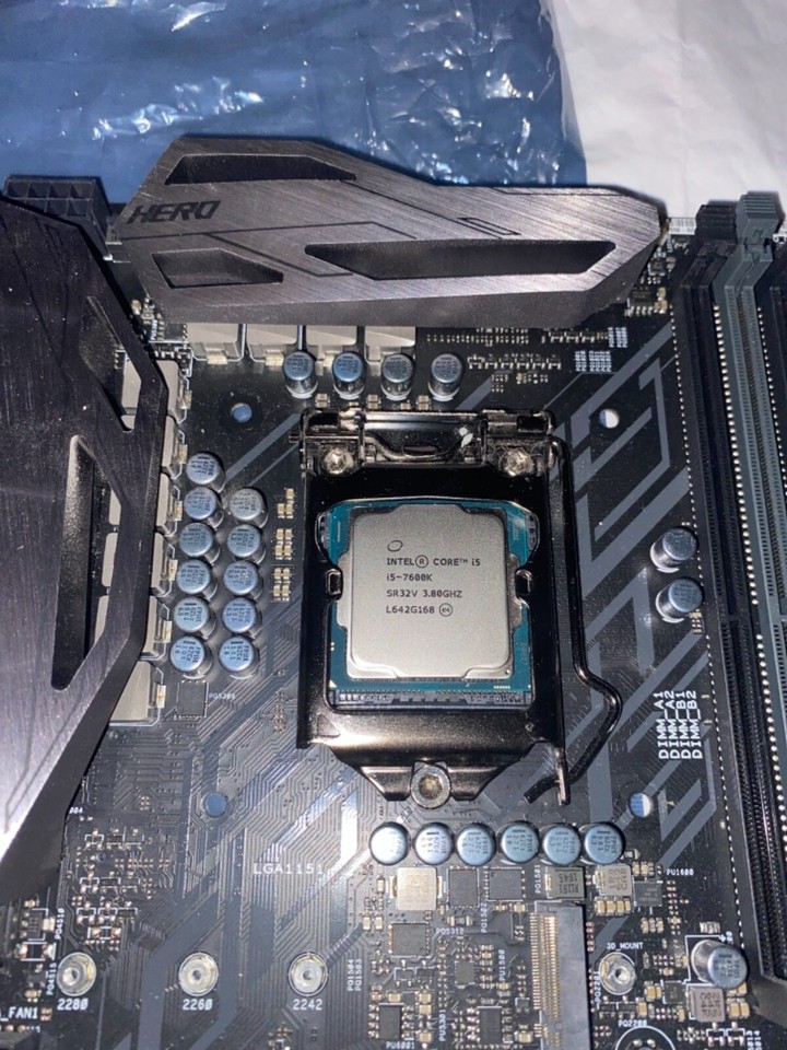 INTEL CORE i5-7600K + ASUS ROG MAXIMUS IX HERO DDR4 HDMI M.2 USB 3.2 ATX MBRD | eBay