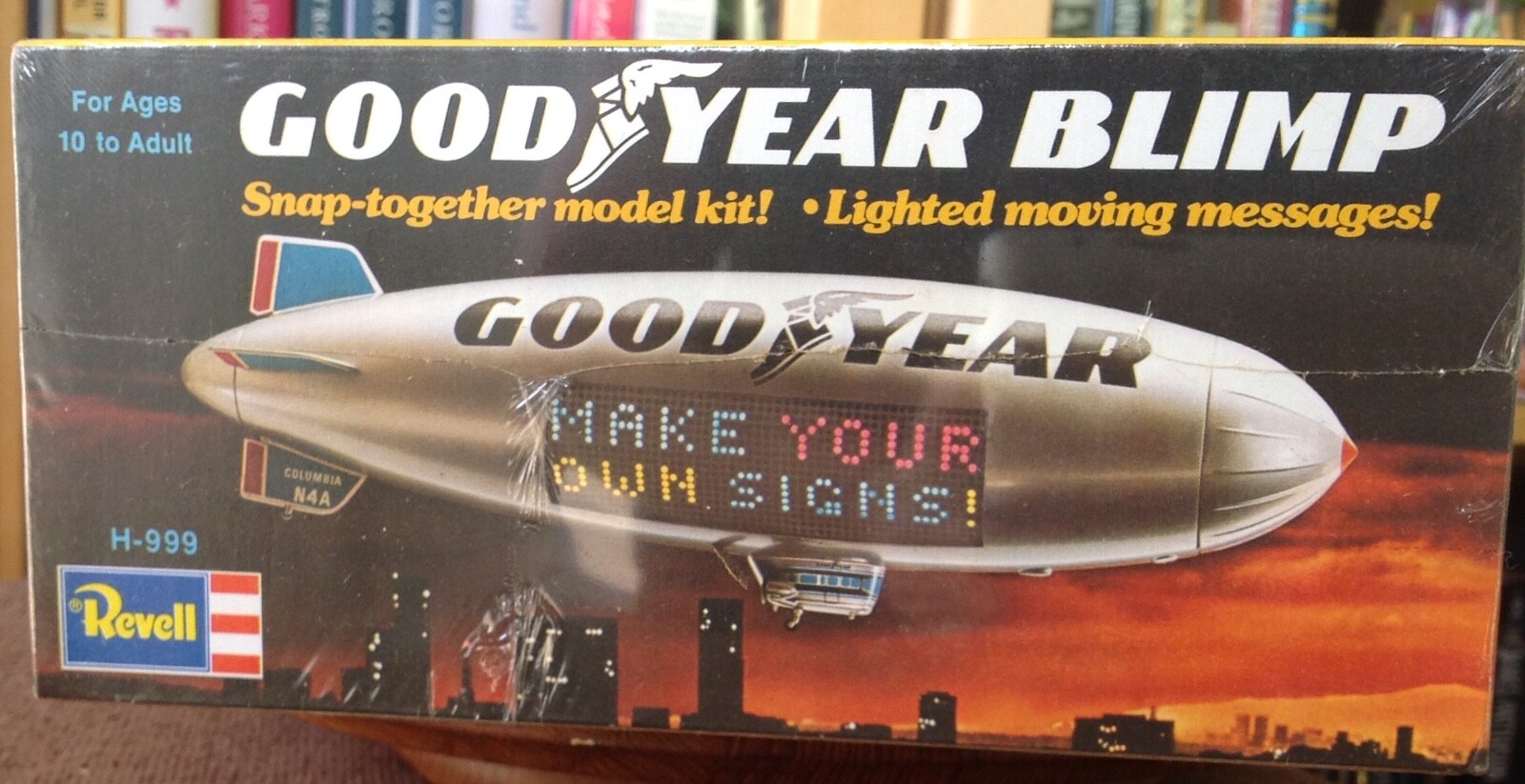 Revell 1:169 Goodyear Blimp, Create Custom Sign! 1977 Model Kit 4-999 ...