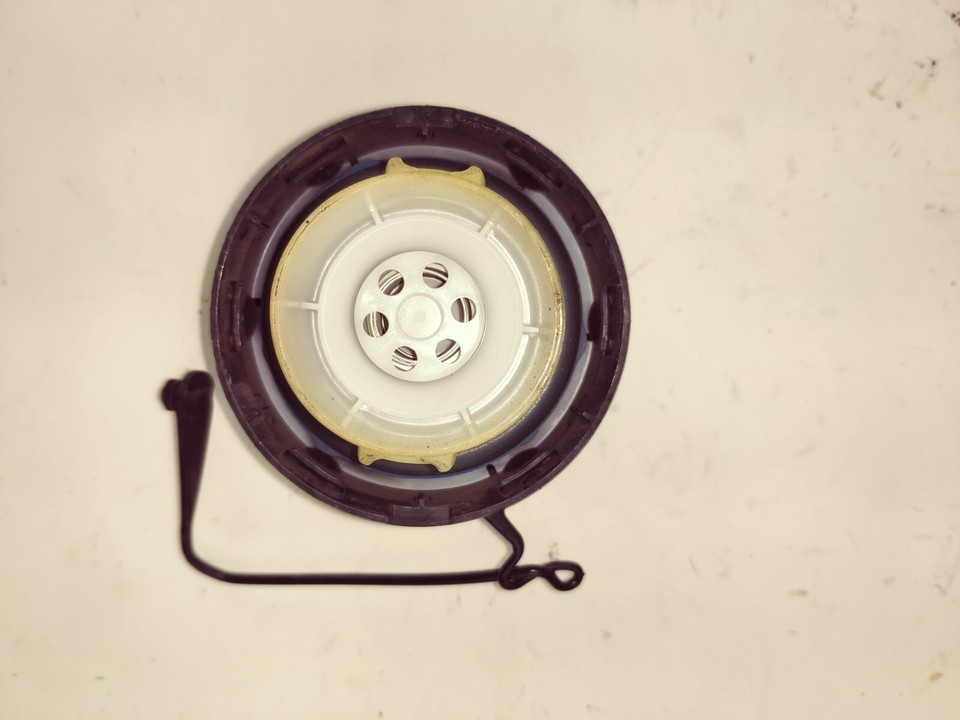 2004-05 TOYOTA PRIUS Fuel Tank Gas Cap 050616 00434 1-2226 C50 | eBay