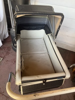 Baby Carriages & Buggies - Stroll O Chair